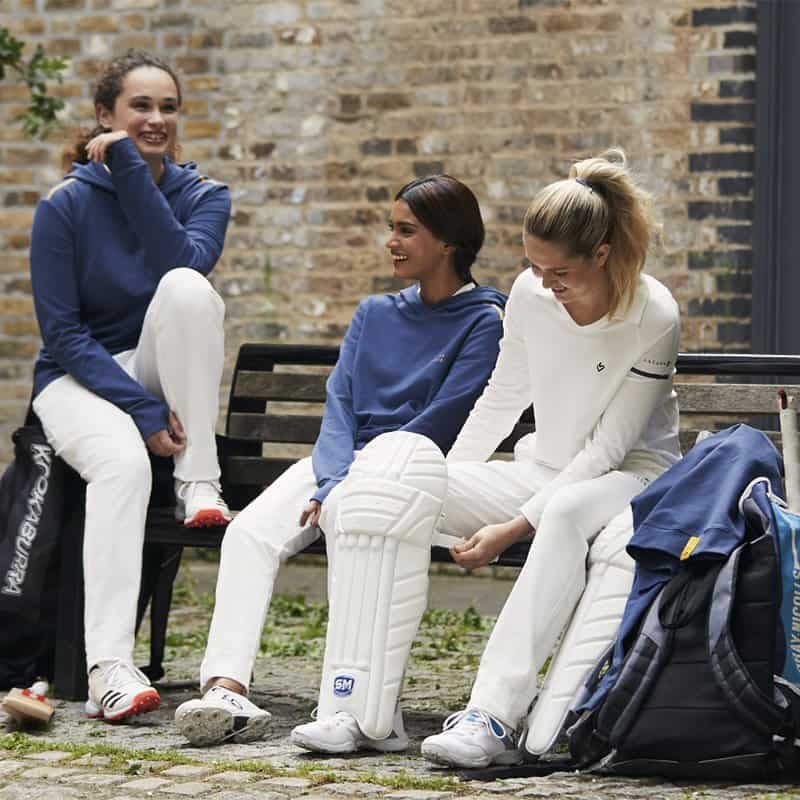READY TO PLAY Lacuna Sports - Cricket kit for women & girls